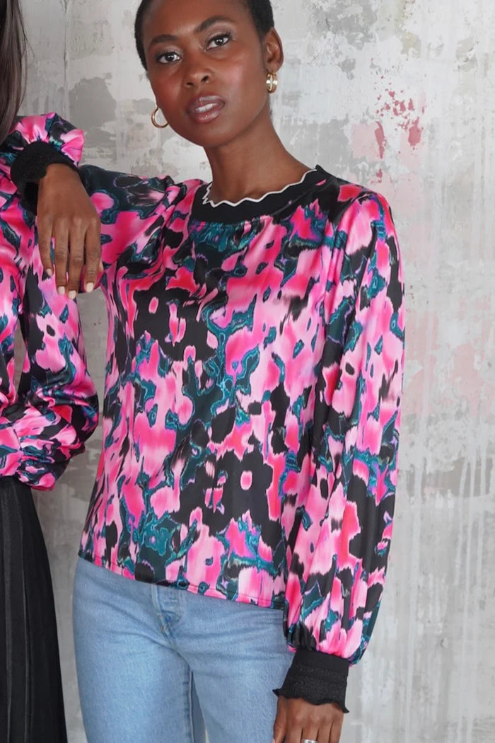 Niveah Top – A Little Wyld